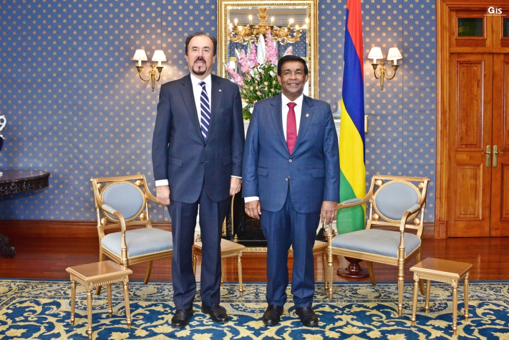 Chilean Ambassador presents Credentials to President Roopun