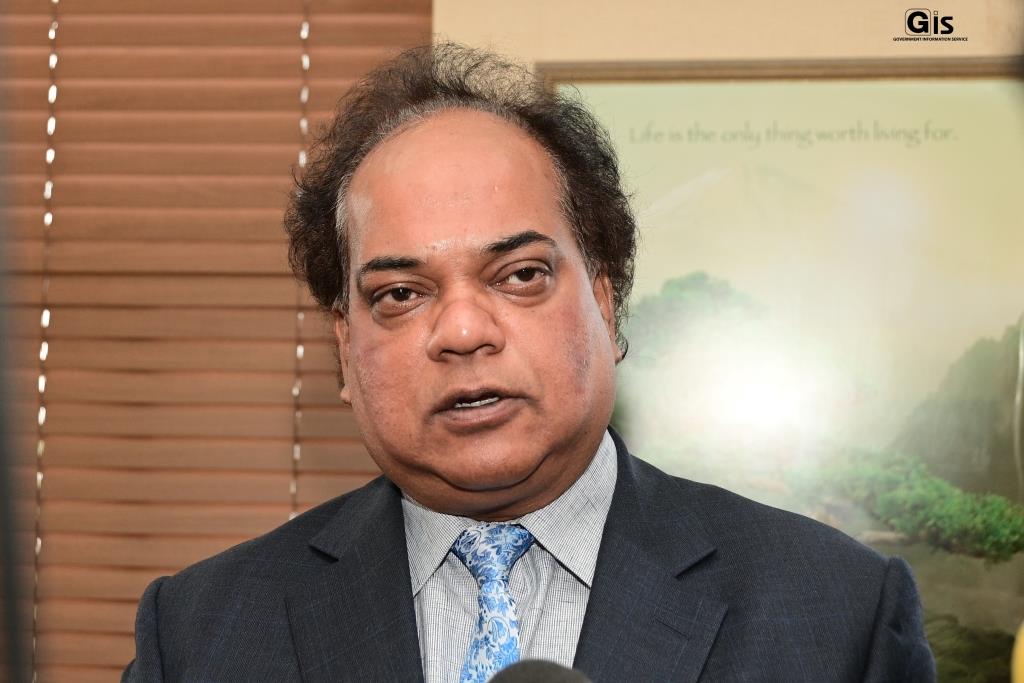 Government aspires to make of Mauritius a knowledge hub of excellence ...