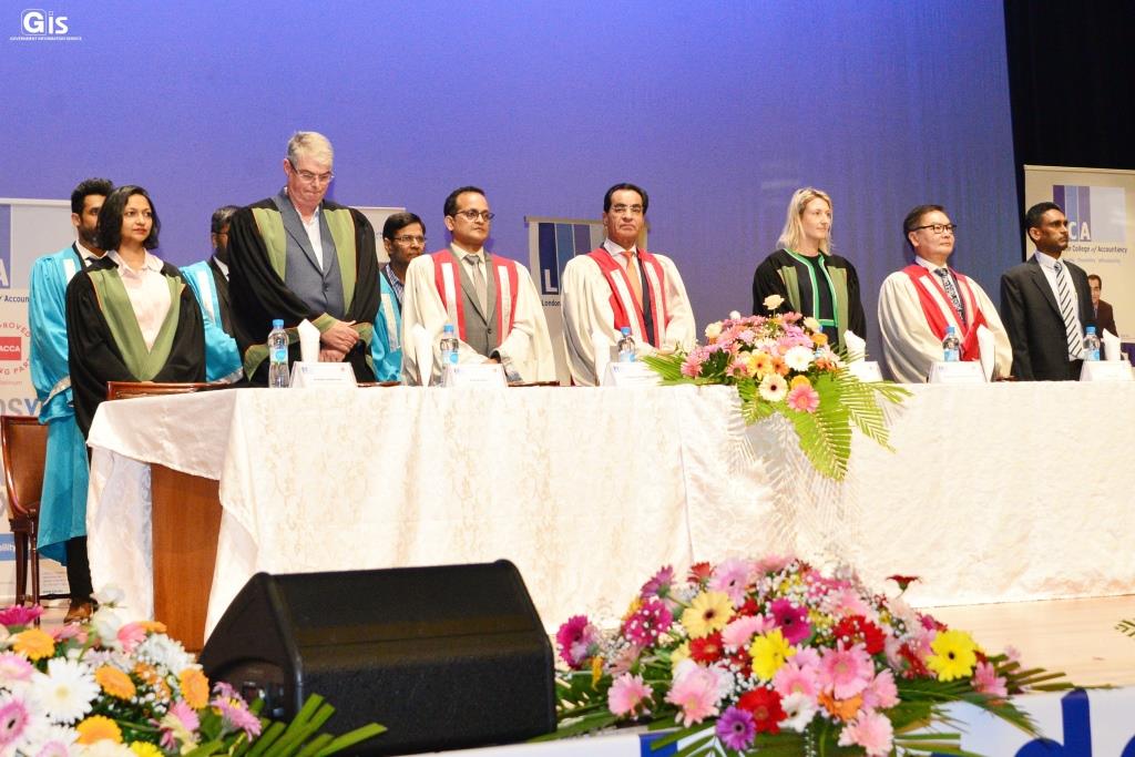 Graduates and prize winners of LCA Mauritius acclaimed