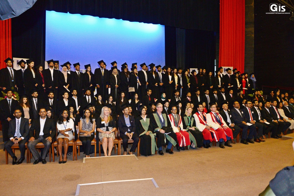 Graduates and prize winners of LCA Mauritius acclaimed