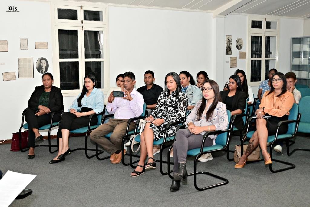 Media Trust hosts first experience-sharing session with Mr Jean Claude ...