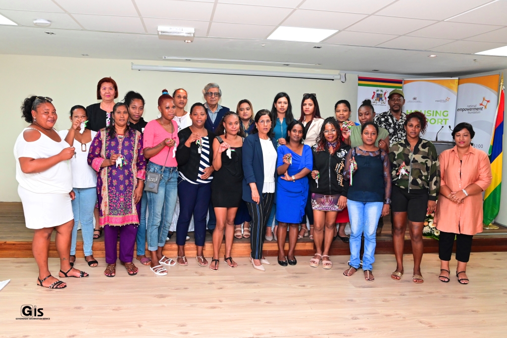 NHDC 10% Scheme: Handing Over Keys to 18 families under the Social ...