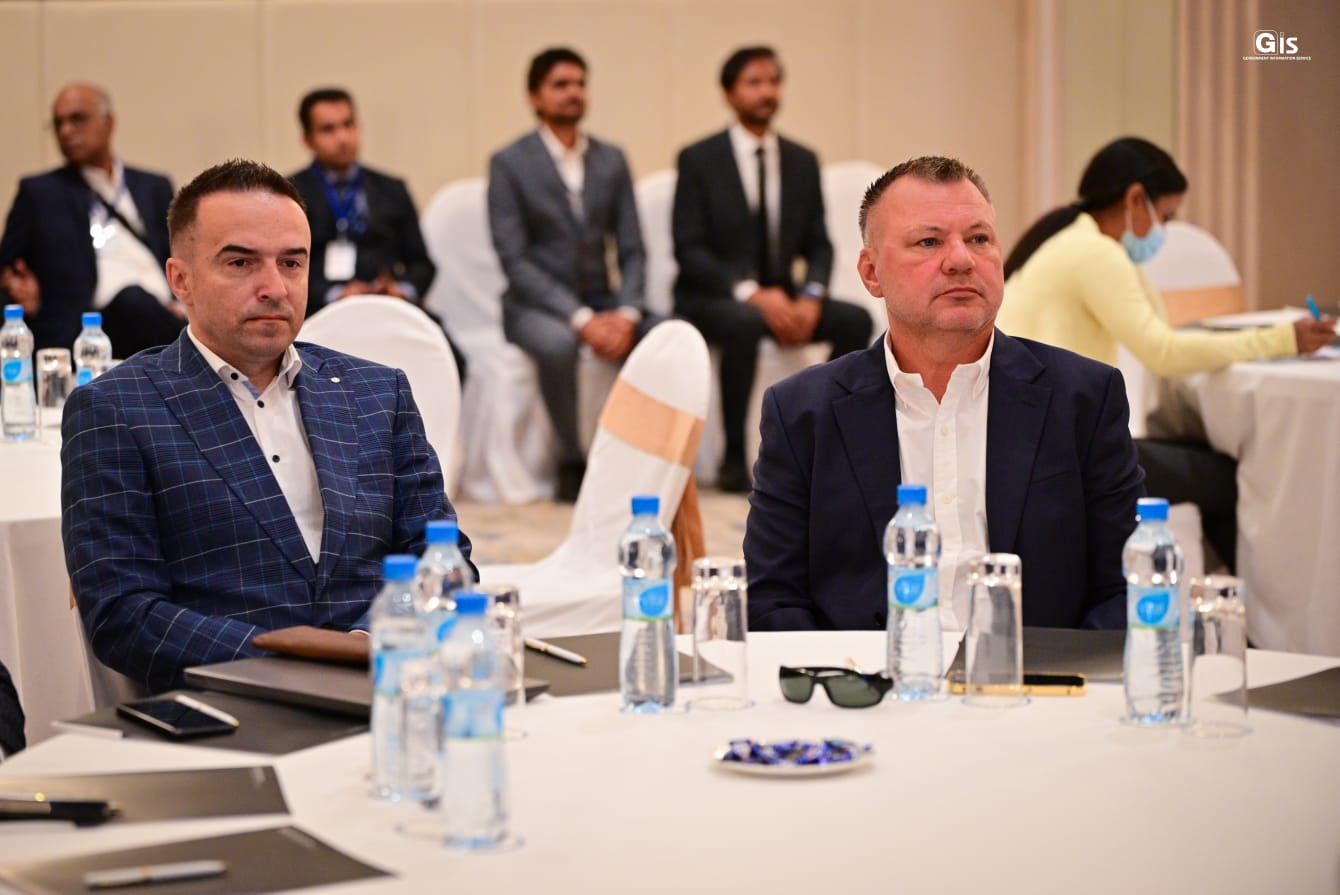 PM highlights the strength of Mauritius as a resilient International ...