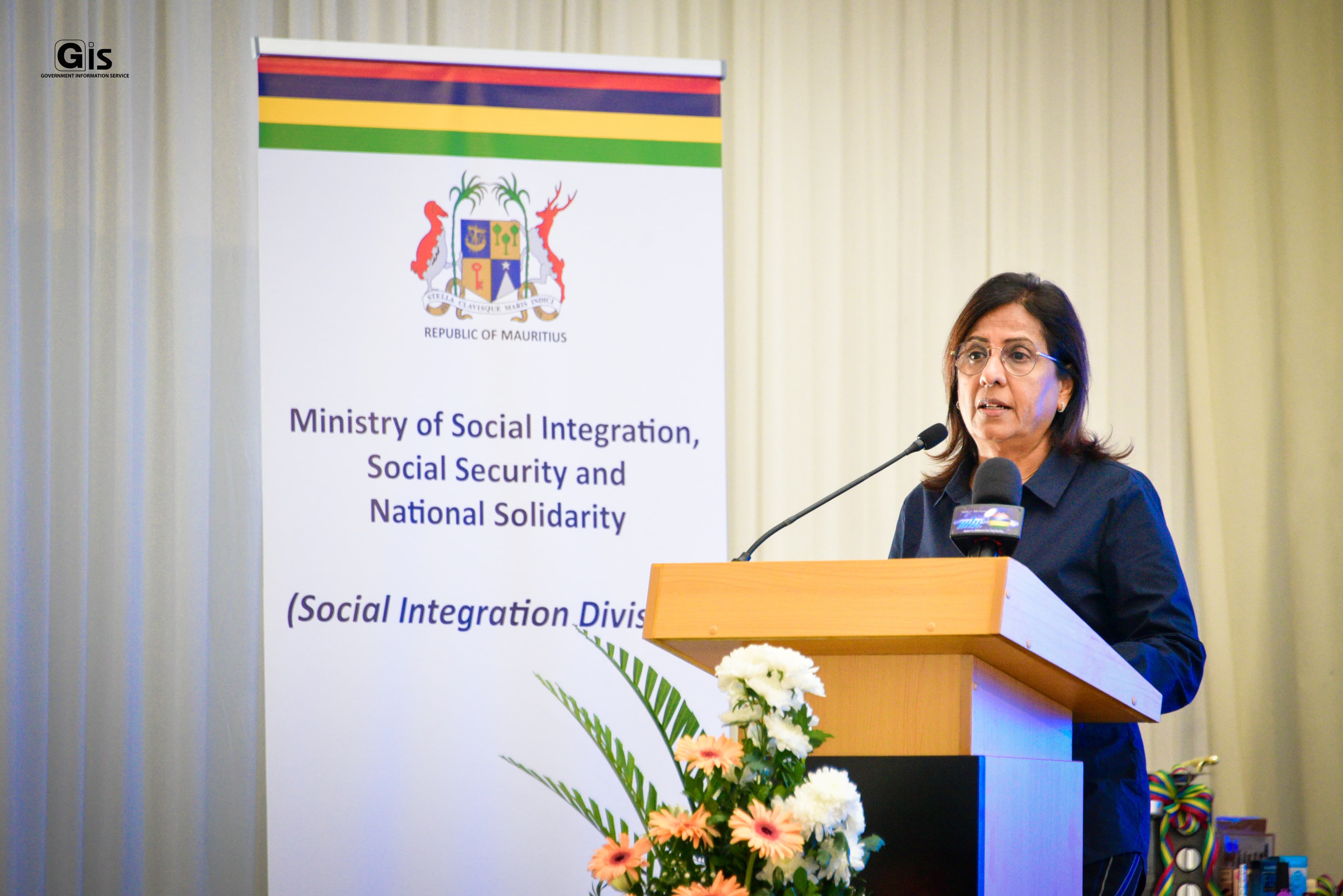 PM re-affirms his engagement to fight poverty and exclusion for a more ...