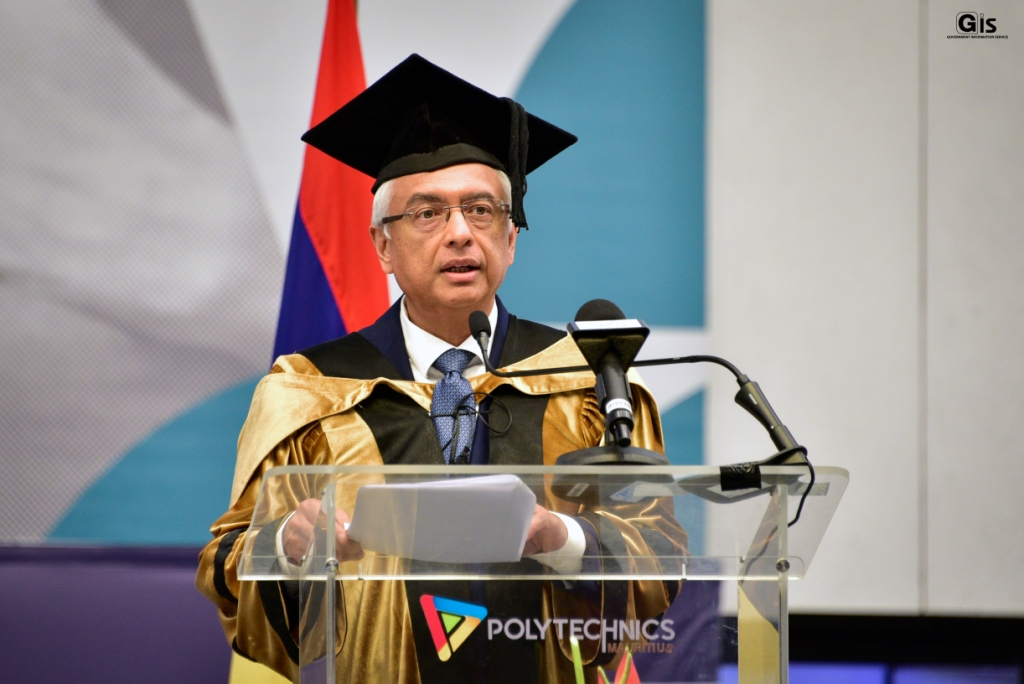 Prime Minister graces the first graduation ceremony of Polytechnics ...
