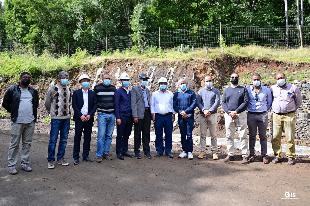 Rodriguan delegation surveys road infrastructure projects in Mauritius