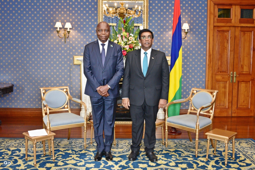 Tanzanian High Commissioner presents Letters of Credence to President ...